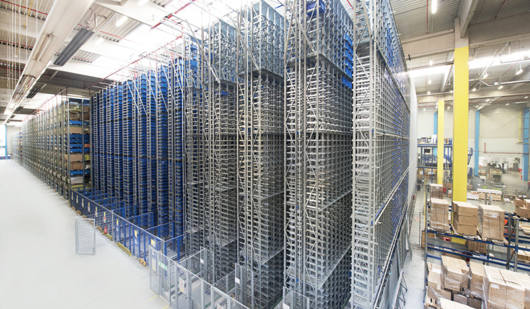 Automation or semi-automation: the high tech warehouse solution
